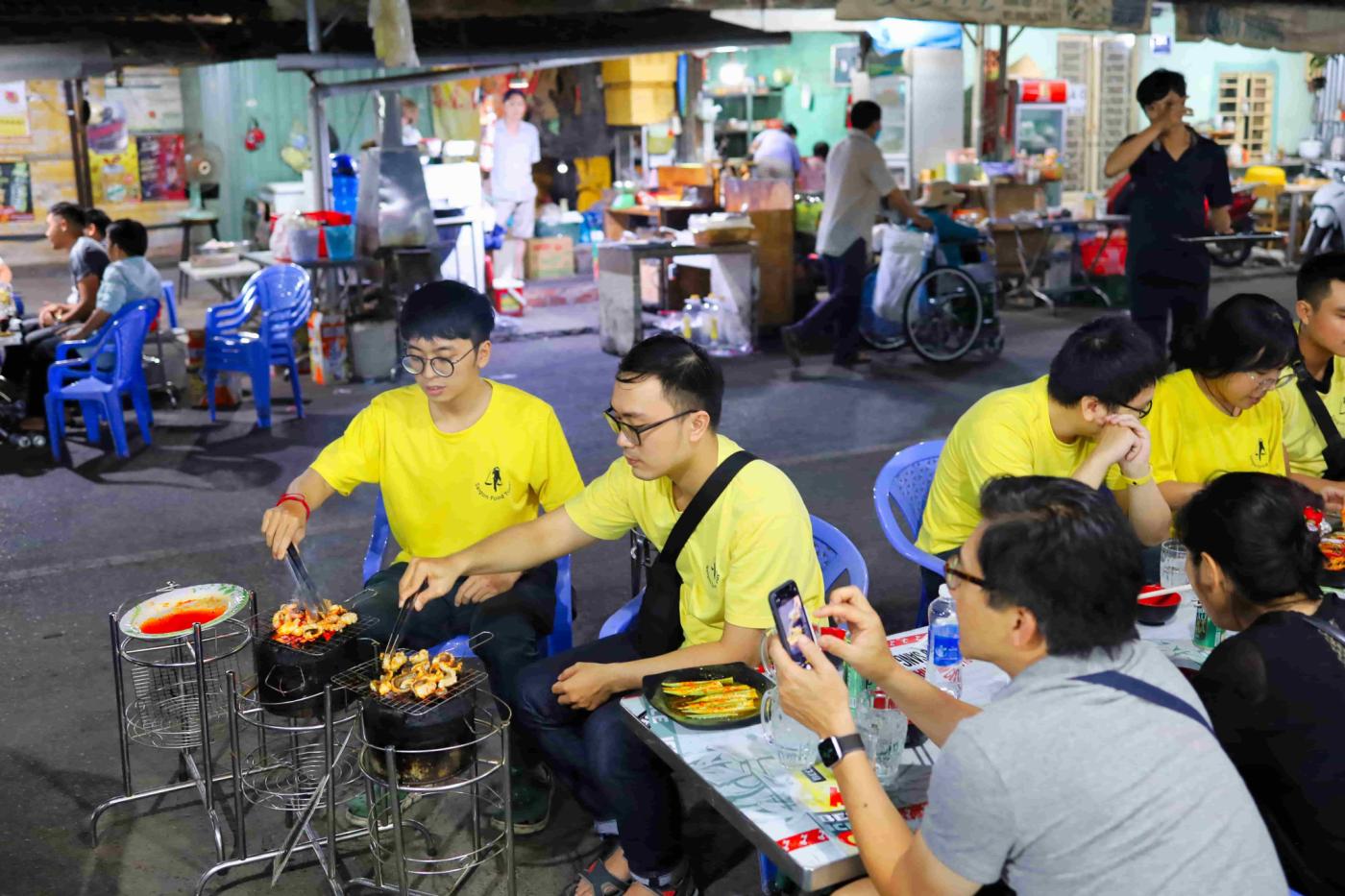 Taste of The Night | Saigon Food Tour